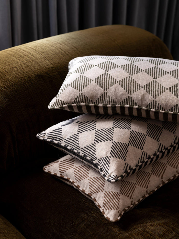 Buy Luxury Linen Cushions Online - Quinn